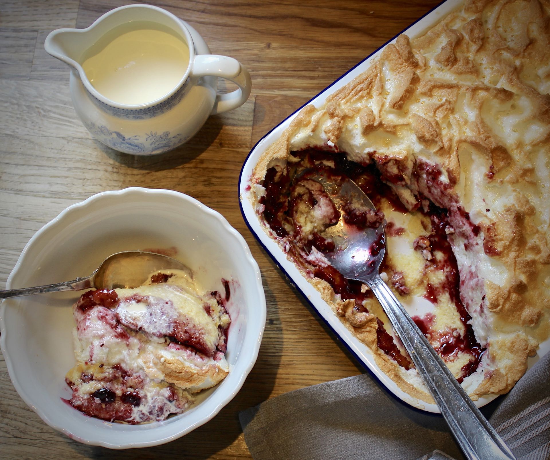 Queen of puddings recipe - Pies, Puddings and Pottages